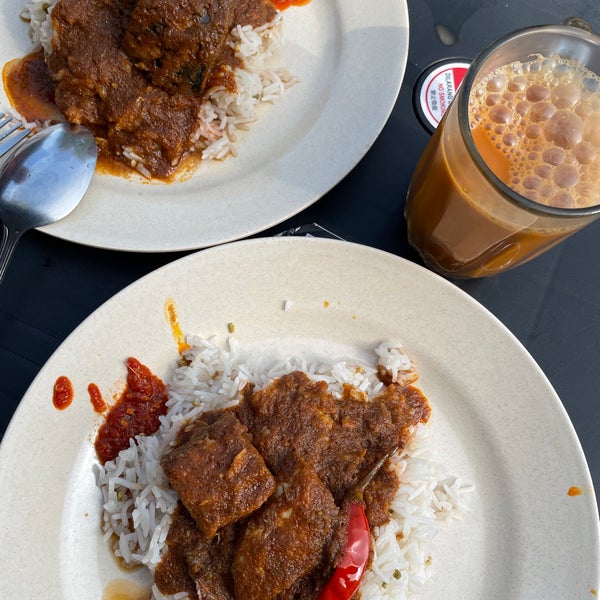 Meknoor Nasik Dagang - Halal Restaurant in Dengkil