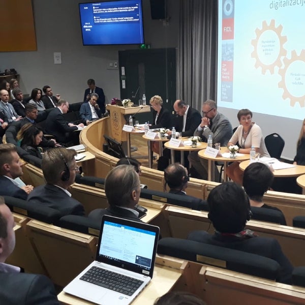 SSE Riga | Stockholm School of Economics - Centrs - Strelnieku iela 4a