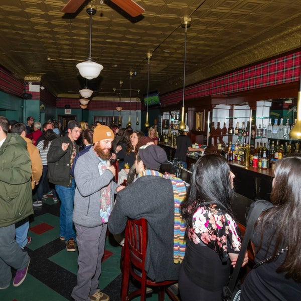 Cabbage Patch Saloon - Bar in Grosse Pointe Park
