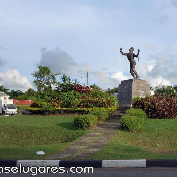 Bussa Emancipation Monument - 3 tips