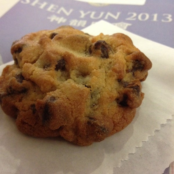 Cookie Corner - Bakery in Downtown Honolulu