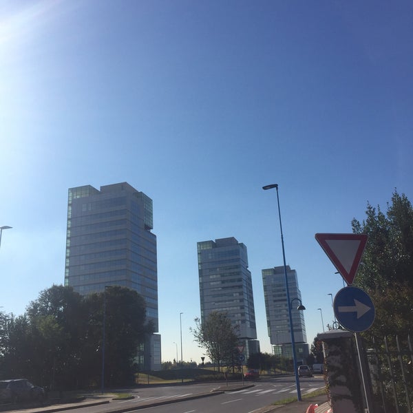 Tre Torri - Building