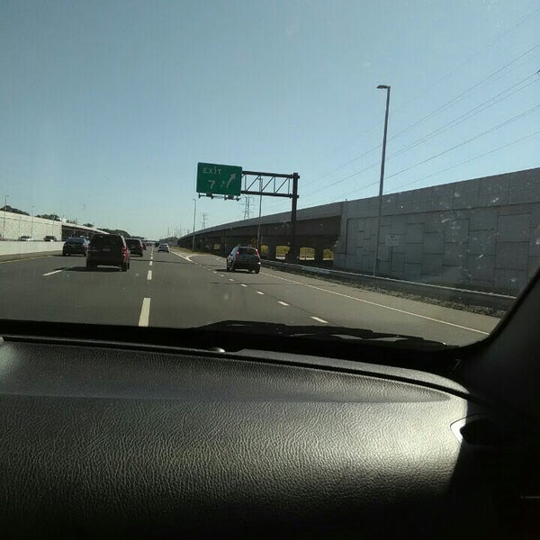 NJ Turnpike at Exit 7 - Intersection in Bordentown