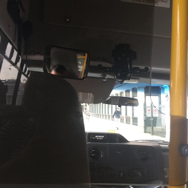 Yale Shuttle - Red Line - Downtown New Haven - 0 tips