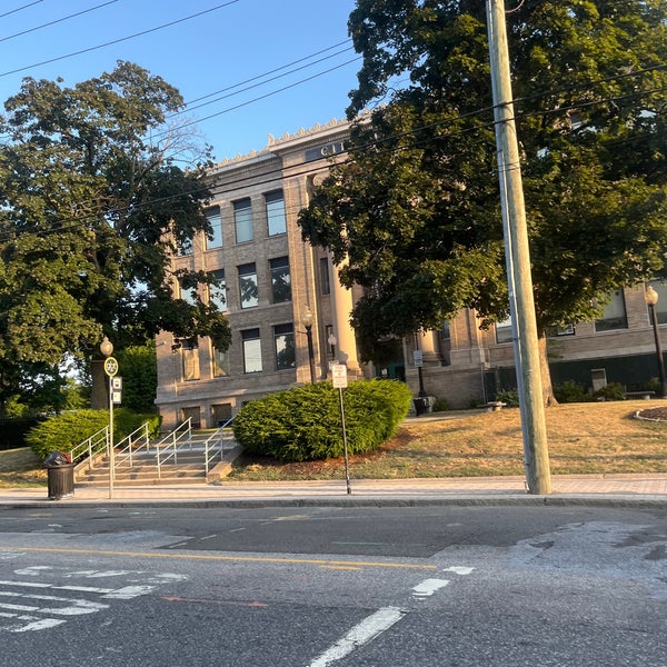 Bridgeport City Hall - Downtown Bridgeport - 45 Lyon Ter