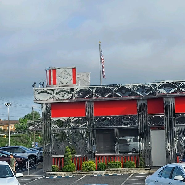 Capitol Diner - 800 Eisenhower Blvd