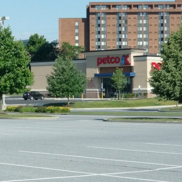 High Pointe Commons Shopping Center