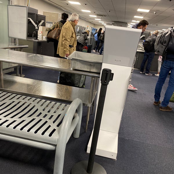 TSA Pre Checkpoint - East Elmhurst - Terminal C