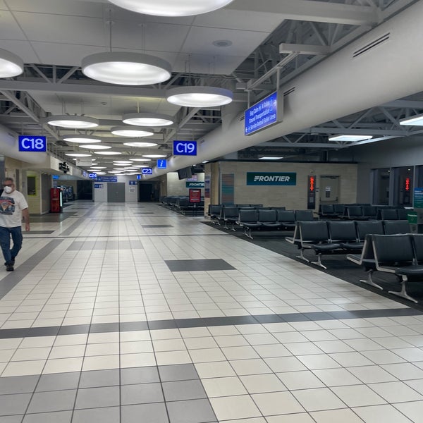 Gate C19 - Airport Gate