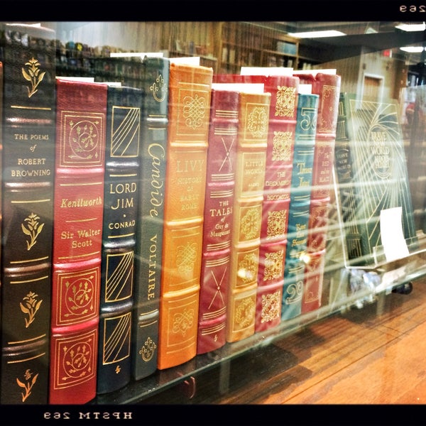 Wee Book Inn - Bookstore in Edmonton