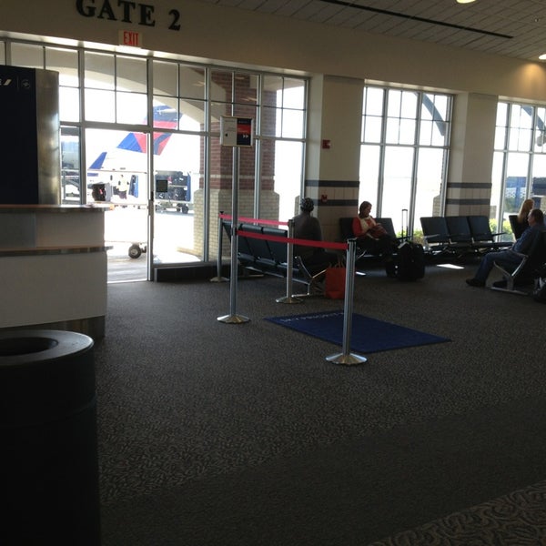 Photos at Dothan Regional Airport (DHN) - 20 tips from 940 visitors