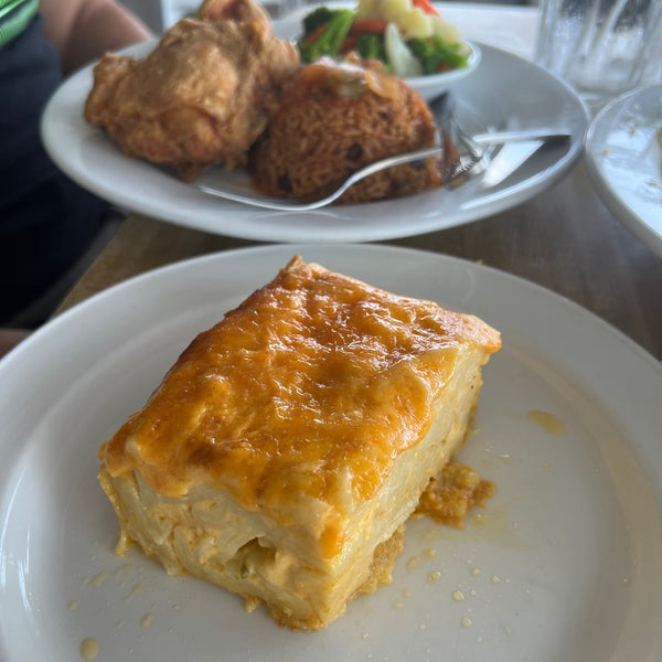 The Poop Deck - Seafood Restaurant in Nassau