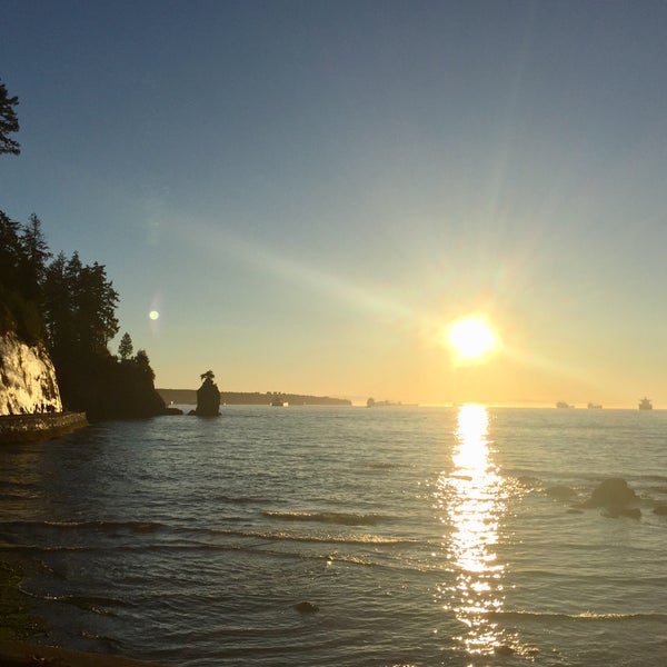Siwash Rock - Scenic Lookout in Stanley Park