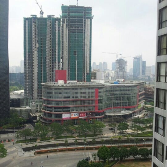 BCA Epicentrum Walk | Taman Rasuna - Kuningan - 163 pengunjung