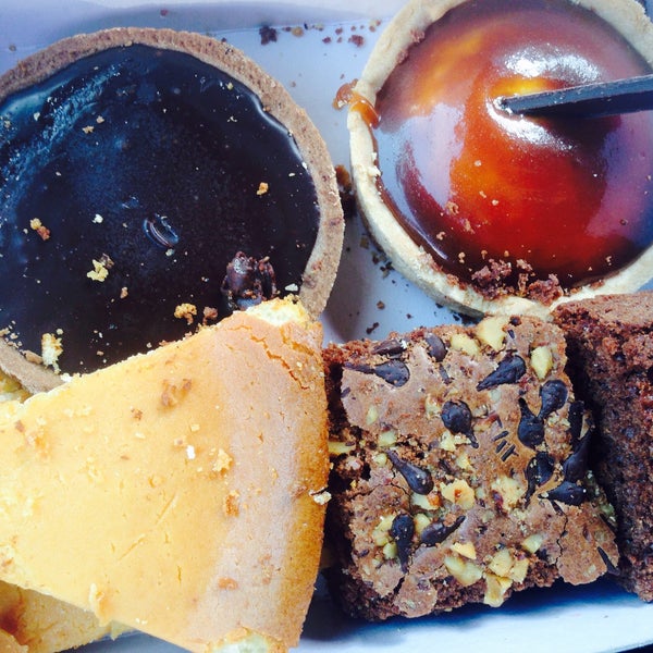 Poopak Pastry Shop | شیرینی پوپک - Pastry Shop in Tehran