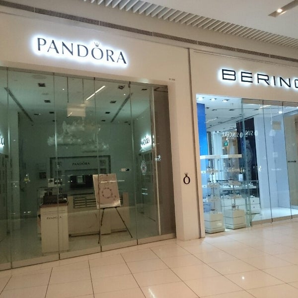 Pandora Friendly Shopping great Center