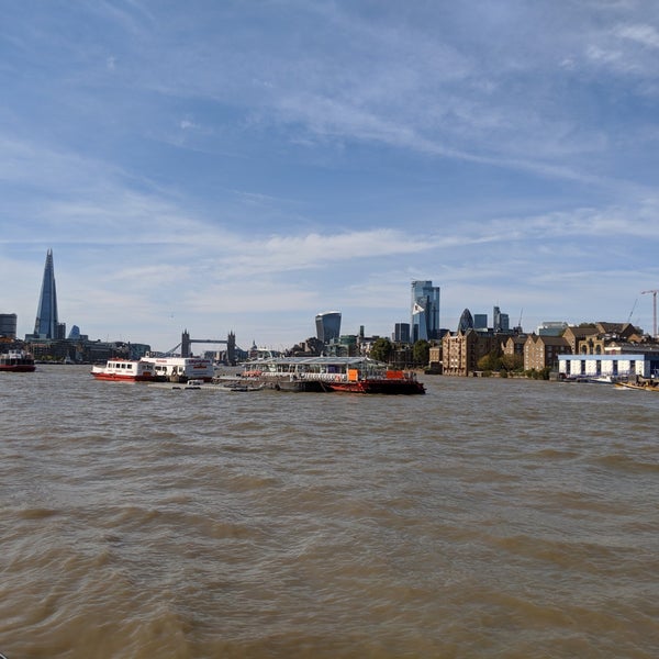 Wapping Pier Head - St. Katharine's and Wapping - London, Greater London