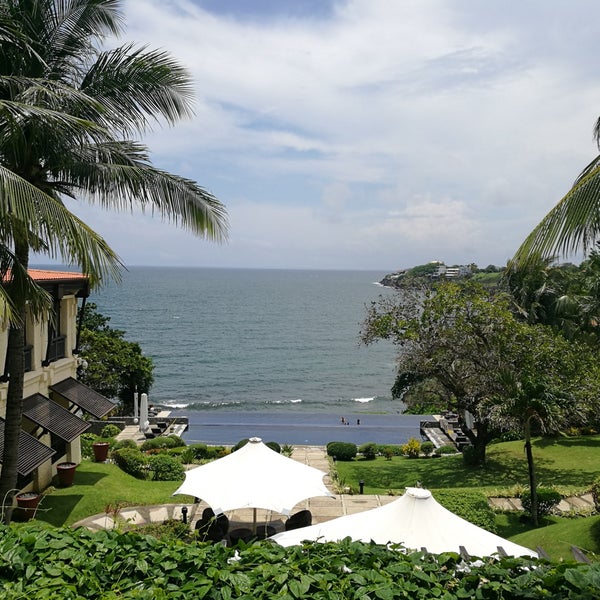 Peninsula De Punta Fuego - Resort in Batangas