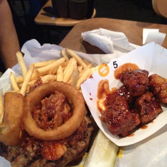 Buffalo Wild Wings - 14 tips