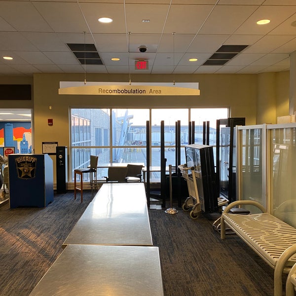 Recombobulation Area - Mitchell Field - 9 tips