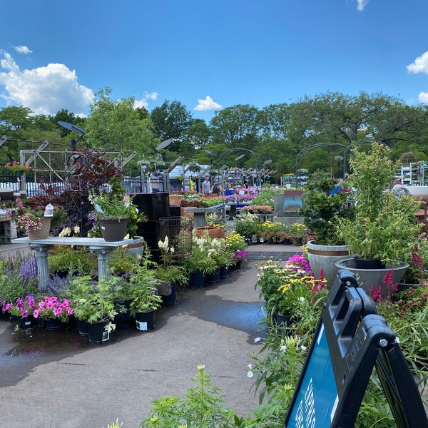 Mahoney's - Garden Center in Brighton