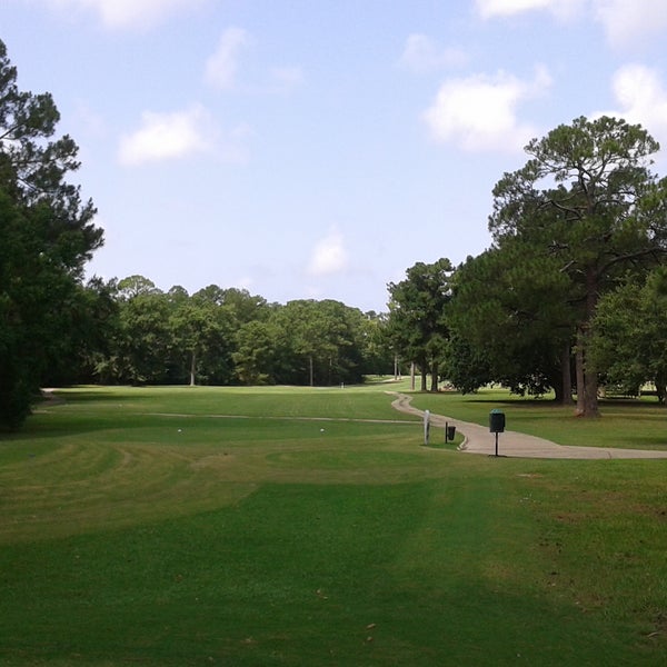 Sunkist Country Club - Golf Course in North Biloxi