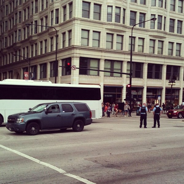 CTA Bus Stop 1110 - The Loop - Chicago, IL