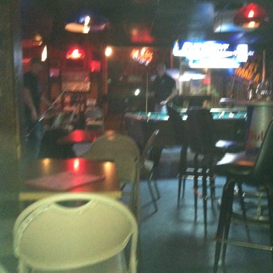 The Red Balloon - Karaoke Bar