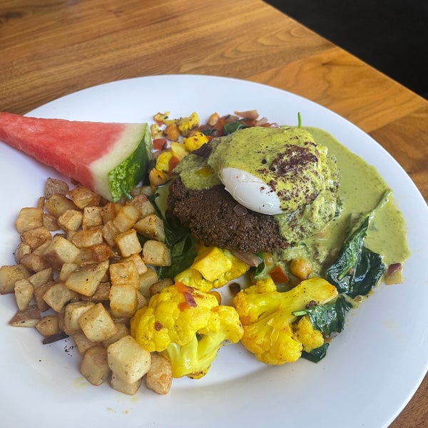 Shish Cafe - Macalester - Groveland - 1668 Grand Ave