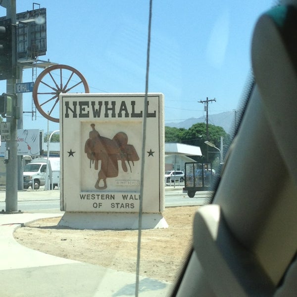 Old Town Newhall - Main St