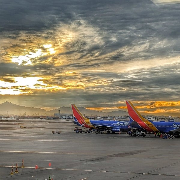 Gate C19 - Sky Harbor - 3 tips