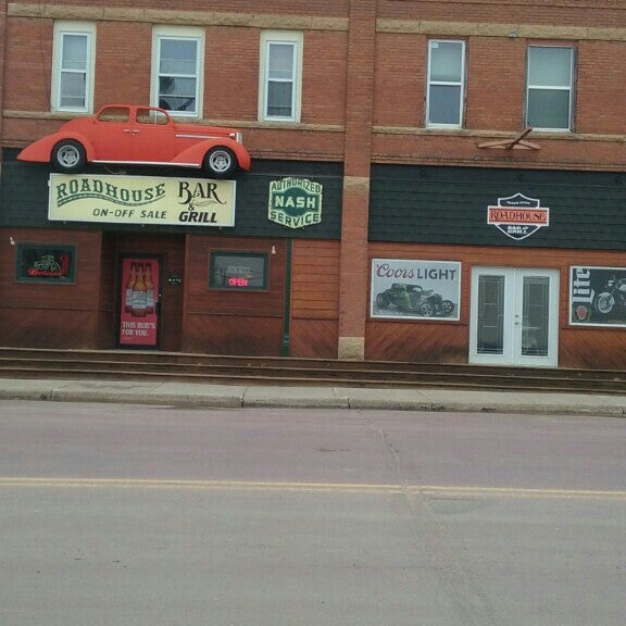 Roadhouse Bar and Grill - American Restaurant