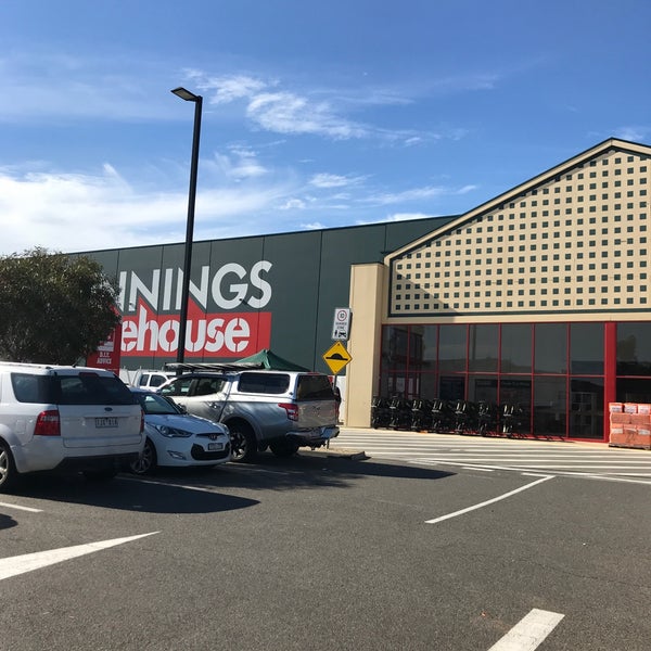Bunnings Warehouse - 5 tips from 158 visitors