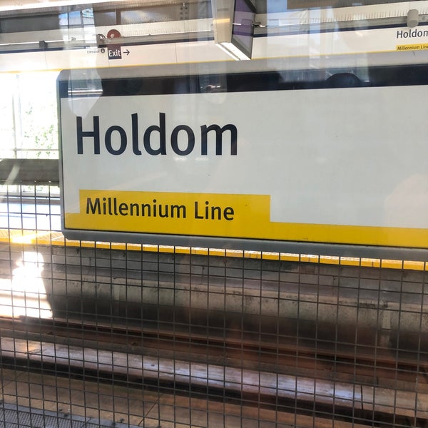 Holdom SkyTrain Station - 5 tips from 665 visitors