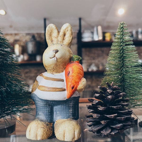 Smith & Rabbit (สมิธ แอนด์ แรบบิท) - Restaurant in Chatuchak