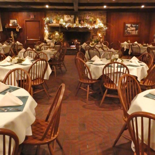 The J-Barn Country Inn - American Restaurant