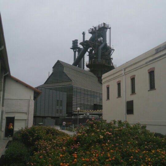 Plaza Maquinarias - Frente a la Cineteca - dentro del parque Fundidora