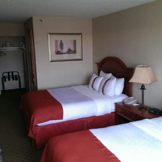 Holiday Inn Muskegon-Harbor (Now Closed) - Hotel in Muskegon