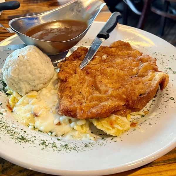 Checkers Old Munchen - German Restaurant