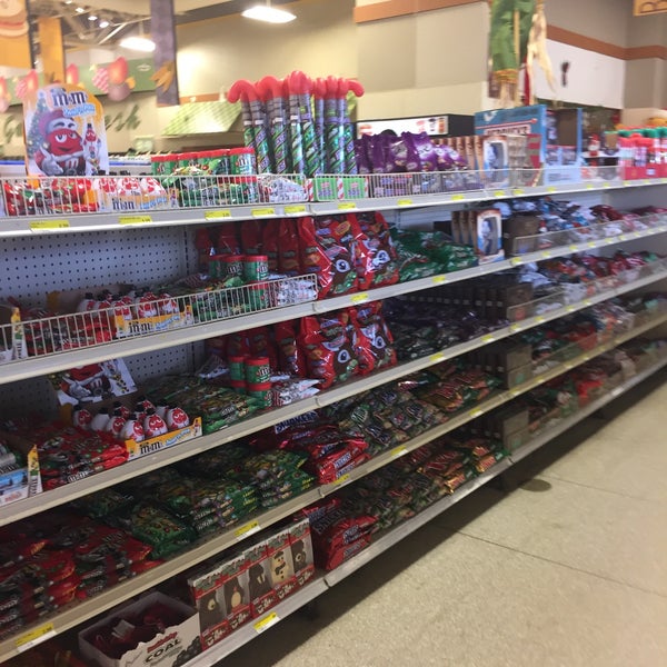 Photos at Hanscom AFB Commissary - 3 tips from 239 visitors