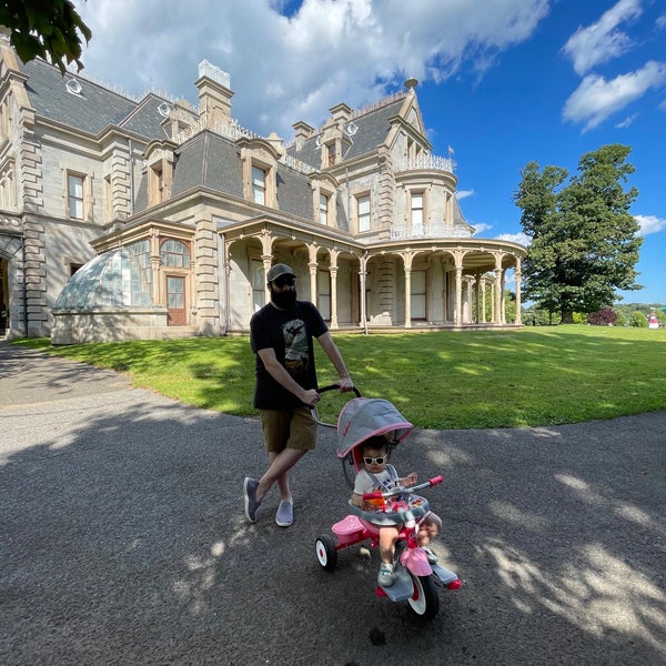 Mathews Park - Park in Central Norwalk