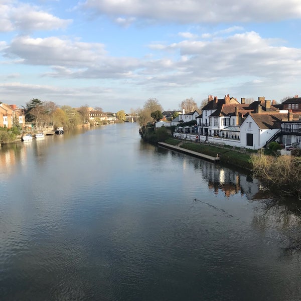 Staines Bridge - Bridge in Staines