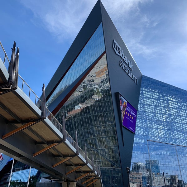 U.S. Bank Stadium LRT Station - Downtown East - 429 Park Ave E
