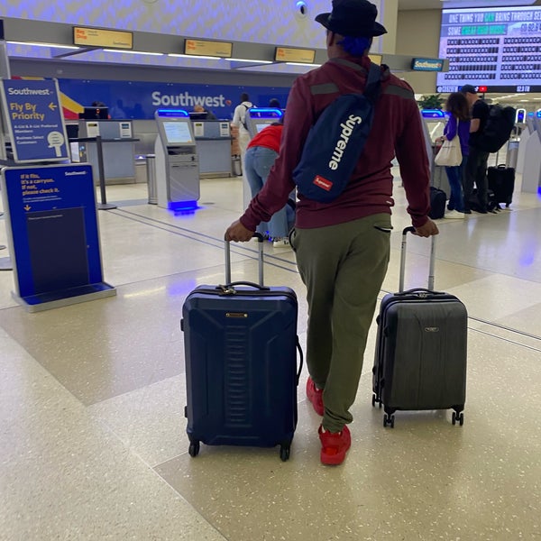 Gate A3 - Airport Gate in Columbus