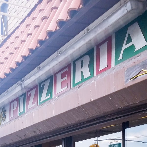 Freddy's Pizzeria - 6 tips from 183 visitors