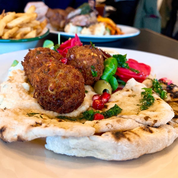 Roth Bar & Grill - Restaurant in Bruton