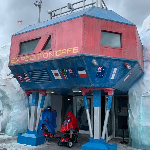 Photos at Expedition Cafe - Sea World Theme Park - 9 tips from 447 visitors