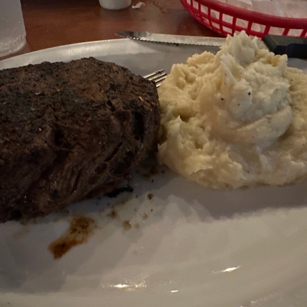 Hunter's Pub and Steakhouse - Steakhouse in Hamilton