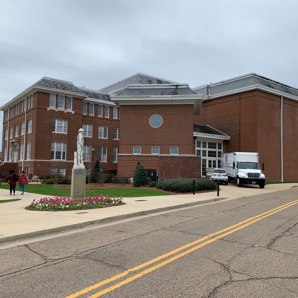 Lee Hall - College Arts Building in Mississippi