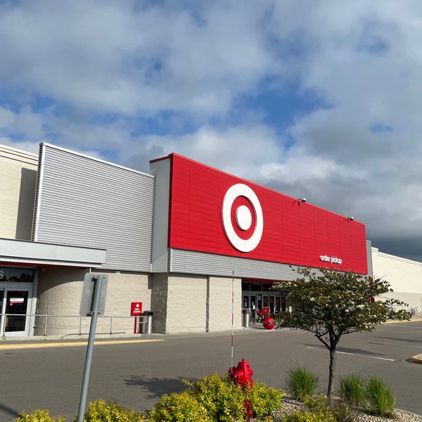 Target - Big Box Store in Chanhassen
